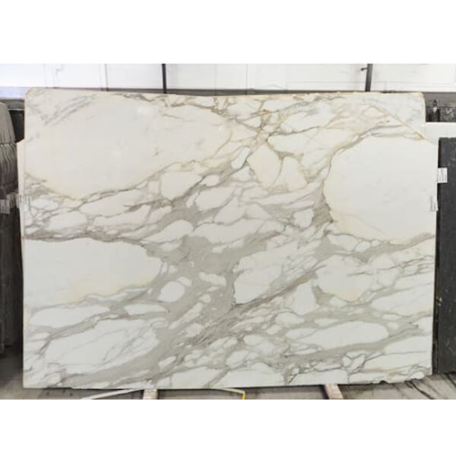 Calacatta Gold Mermer: Lüksün Harika Bir Birleşimi